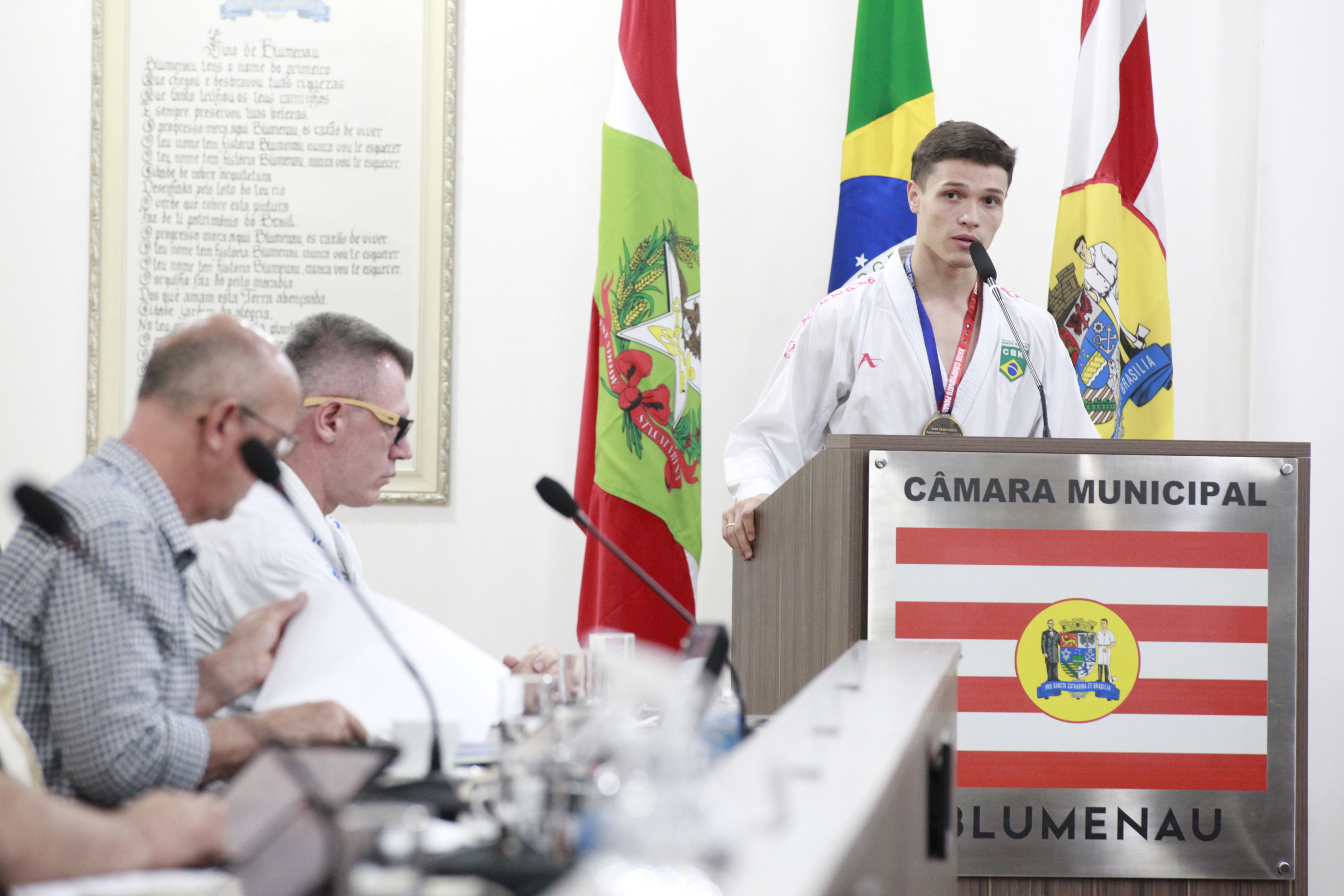 Carateca blumenauense agradece apoio e destaca conquista de medalha de ...
